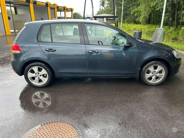 Blue Volkswagen Golf 2009 in Kaunas, with an engine capacity of 1.97 L and mileage of 367 thousand km for 2500 €, photo 6 on AUTOMOTO.COM.LV
