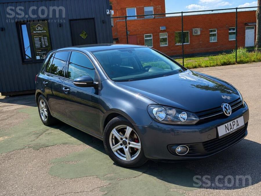 Zils Volkswagen Golf 2009 Rīga, ar dzinēja tilpumu 1.40 L un nobraukumu 300 tūkst. km par 990 €, foto 4 vietnē AUTOMOTO.COM.LV