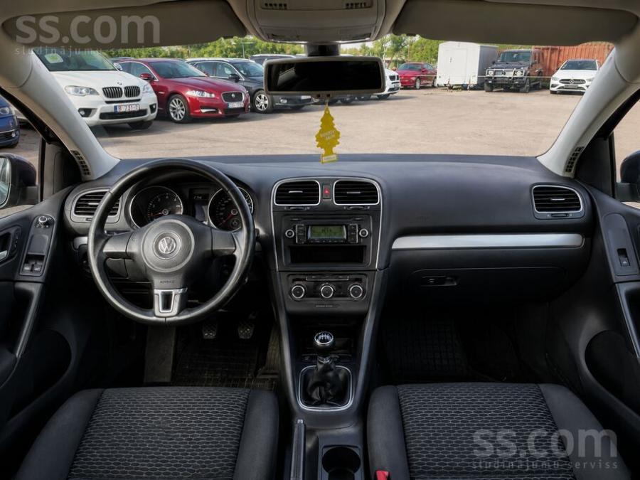 Zils Volkswagen Golf 2009 Rīga, ar dzinēja tilpumu 1.40 L un nobraukumu 300 tūkst. km par 990 €, foto 11 vietnē AUTOMOTO.COM.LV