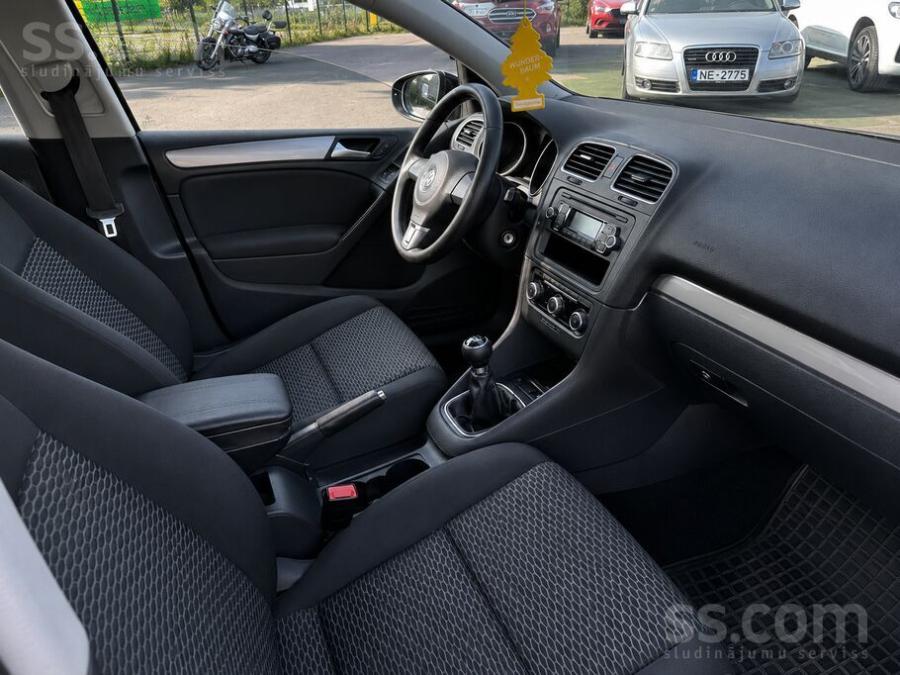 Zils Volkswagen Golf 2009 Rīga, ar dzinēja tilpumu 1.40 L un nobraukumu 300 tūkst. km par 990 €, foto 12 vietnē AUTOMOTO.COM.LV
