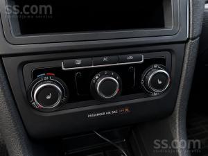 Zils Volkswagen Golf 2009 Rīga, ar dzinēja tilpumu 1.40 L un nobraukumu 300 tūkst. km par 990 €, foto 14 vietnē AUTOMOTO.COM.LV