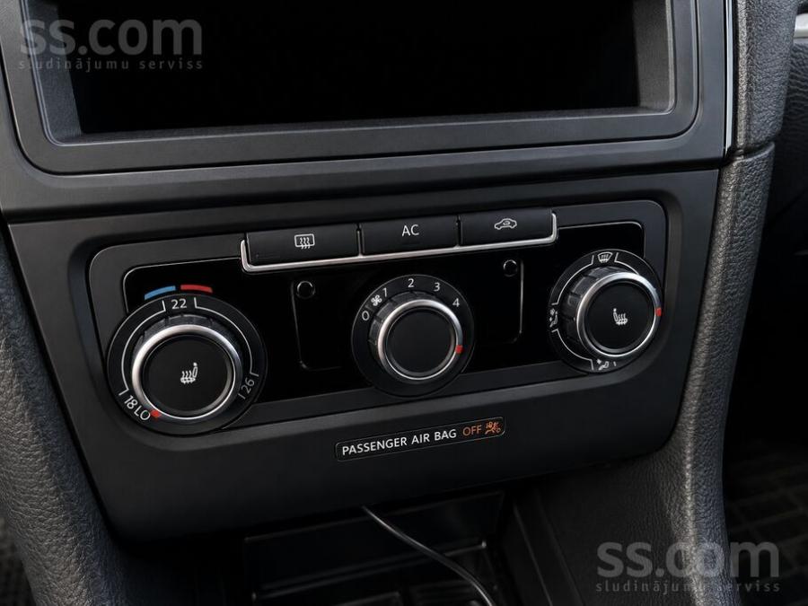 Zils Volkswagen Golf 2009 Rīga, ar dzinēja tilpumu 1.40 L un nobraukumu 300 tūkst. km par 990 €, foto 14 vietnē AUTOMOTO.COM.LV