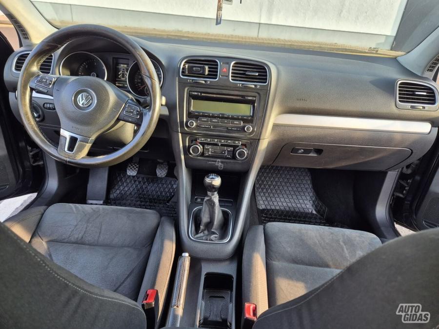 Zils Volkswagen Golf 2009 Viļņa, ar dzinēja tilpumu 2.00 L un nobraukumu 406 tūkst. km par 2800 €, foto 12 vietnē AUTOMOTO.COM.LV