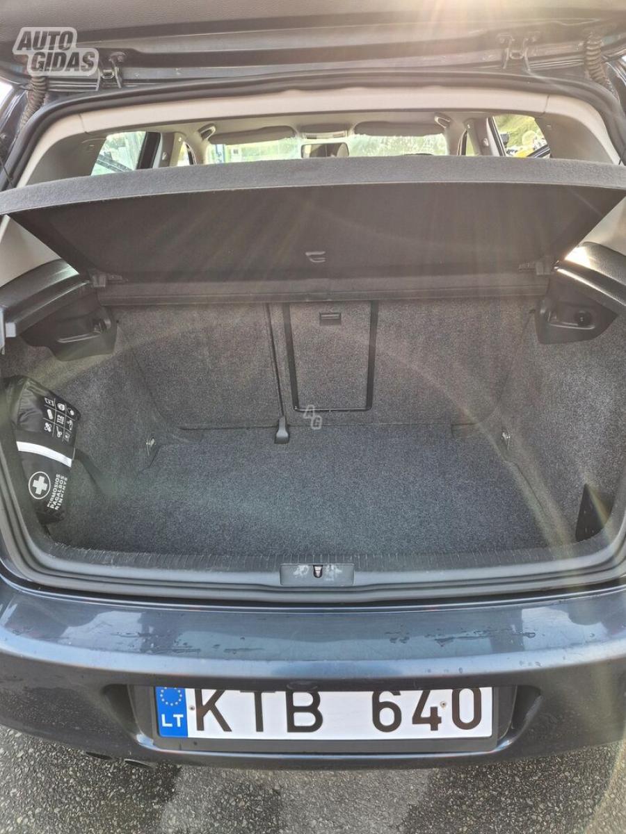 Zils Volkswagen Golf 2009 Viļņa, ar dzinēja tilpumu 2.00 L un nobraukumu 406 tūkst. km par 2800 €, foto 17 vietnē AUTOMOTO.COM.LV