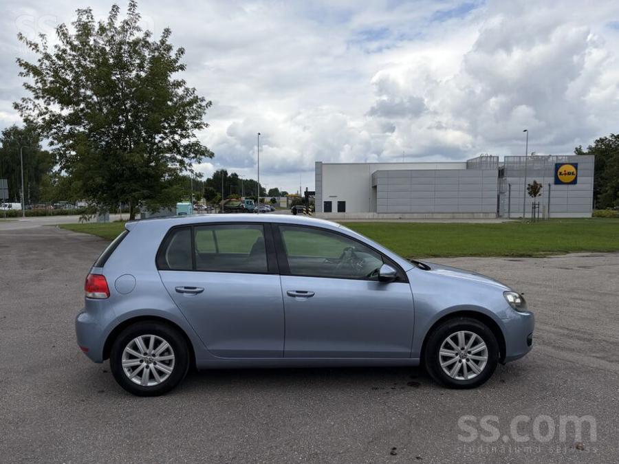 Zils Volkswagen Golf 2009 Rīga, ar dzinēja tilpumu 1.40 L un nobraukumu 159 tūkst. km par 5790 €, foto 5 vietnē AUTOMOTO.COM.LV