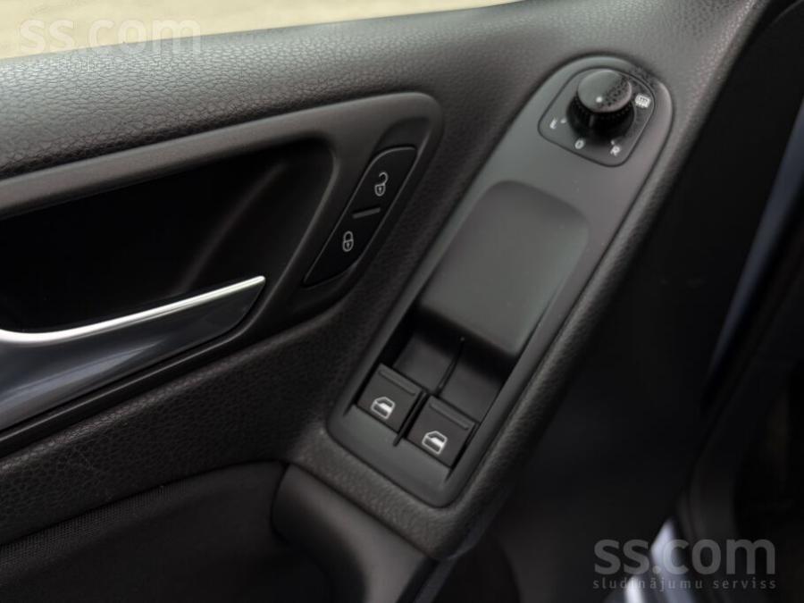 Zils Volkswagen Golf 2009 Rīga, ar dzinēja tilpumu 1.40 L un nobraukumu 159 tūkst. km par 5790 €, foto 17 vietnē AUTOMOTO.COM.LV