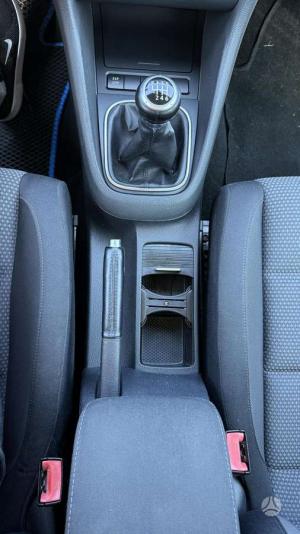 Blue Volkswagen Golf 2009 in Klaipeda, with an engine capacity of 1.97 L and mileage of 303 thousand km for 4100 €, photo 9 on AUTOMOTO.COM.LV