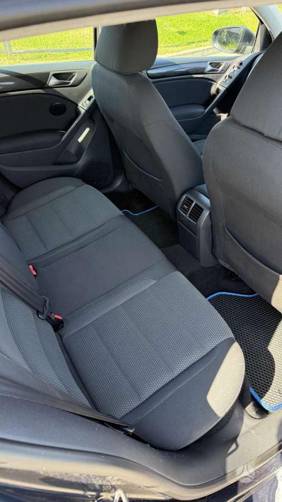 Blue Volkswagen Golf 2009 in Klaipeda, with an engine capacity of 1.97 L and mileage of 303 thousand km for 4100 €, photo 14 on AUTOMOTO.COM.LV