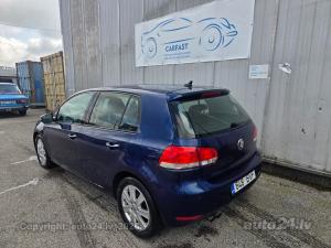 Zils Volkswagen Golf 2009 Tallina, ar dzinēja tilpumu 2.00 L un nobraukumu 278 tūkst. km par 2200 €, foto 8 vietnē AUTOMOTO.COM.LV