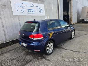 Zils Volkswagen Golf 2009 Tallina, ar dzinēja tilpumu 2.00 L un nobraukumu 278 tūkst. km par 2200 €, foto 9 vietnē AUTOMOTO.COM.LV
