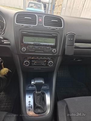 Zils Volkswagen Golf 2009 Tallina, ar dzinēja tilpumu 2.00 L un nobraukumu 278 tūkst. km par 2200 €, foto 12 vietnē AUTOMOTO.COM.LV