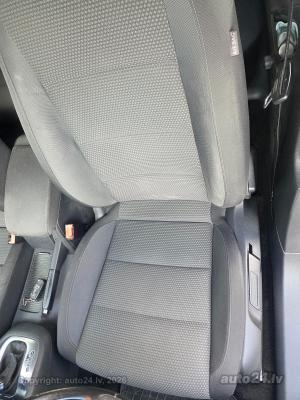 Zils Volkswagen Golf 2009 Tallina, ar dzinēja tilpumu 2.00 L un nobraukumu 278 tūkst. km par 2200 €, foto 15 vietnē AUTOMOTO.COM.LV