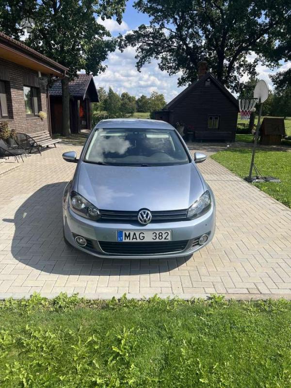 Zils Volkswagen Golf 2009 Panevēža, ar dzinēja tilpumu 1.97 L un nobraukumu 283 tūkst. km par 3200 €, foto 3 vietnē AUTOMOTO.COM.LV