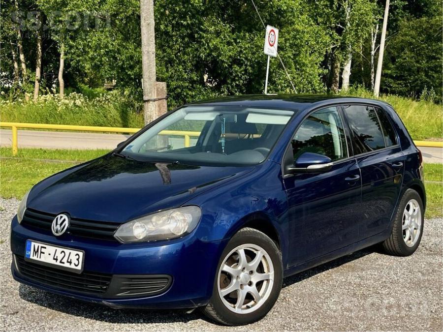 Blue Volkswagen Golf 2010 in Riga, with an engine capacity of 1.60 L and mileage of 296 thousand km for 3800 €, photo 3 on AUTOMOTO.COM.LV