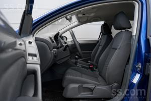 Blue Volkswagen Golf 2010 in Riga, with an engine capacity of 1.60 L and mileage of 0 thousand km for 4252 €, photo 8 on AUTOMOTO.COM.LV