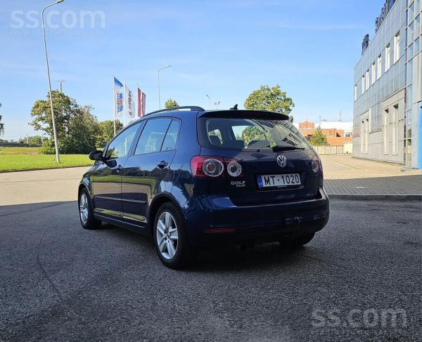 Blue Volkswagen Golf 2010 in Riga, with an engine capacity of 2.00 L and mileage of 185 thousand km for 5900 €, photo 5 on AUTOMOTO.COM.LV