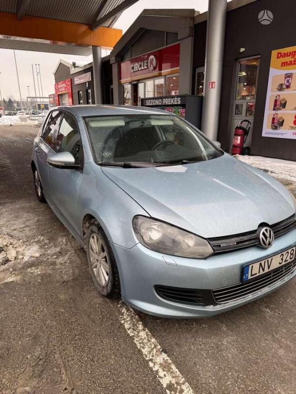 Zils Volkswagen Golf 2010 Kauņa, ar dzinēja tilpumu 1.60 L un nobraukumu 337 tūkst. km par 2700 €, foto 2 vietnē AUTOMOTO.COM.LV