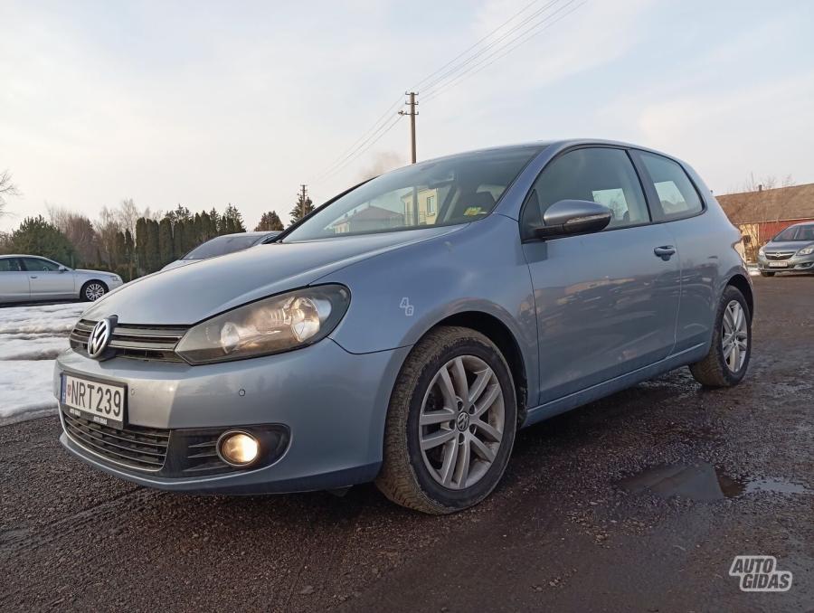 Blue Volkswagen Golf 2010 in Sakiai, with an engine capacity of 1.40 L and mileage of 194 thousand km for 3800 €, photo 1 on AUTOMOTO.COM.LV