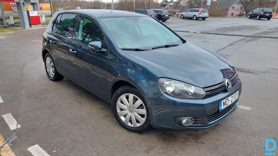 Zils Volkswagen Golf 2010 Tukums, ar dzinēja tilpumu 1.20 L un nobraukumu 153 tūkst. km par 3100 €, foto 1 vietnē AUTOMOTO.COM.LV