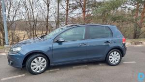 Zils Volkswagen Golf 2010 Tukums, ar dzinēja tilpumu 1.20 L un nobraukumu 153 tūkst. km par 3100 €, foto 4 vietnē AUTOMOTO.COM.LV