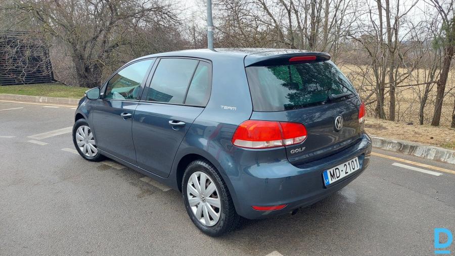 Zils Volkswagen Golf 2010 Tukums, ar dzinēja tilpumu 1.20 L un nobraukumu 153 tūkst. km par 3100 €, foto 5 vietnē AUTOMOTO.COM.LV