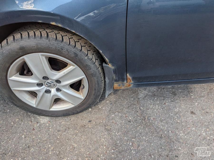 Zils Volkswagen Golf 2010 Radviliškis, ar dzinēja tilpumu 1.20 L un nobraukumu 225 tūkst. km par 1500 €, foto 12 vietnē AUTOMOTO.COM.LV