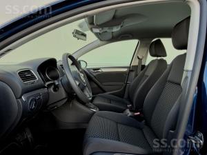 Blue Volkswagen Golf 2010 in Riga, with an engine capacity of 1.60 L and mileage of 0 thousand km for 5490 €, photo 17 on AUTOMOTO.COM.LV