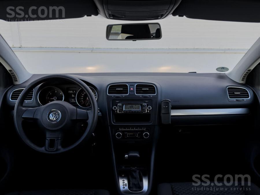 Blue Volkswagen Golf 2010 in Riga, with an engine capacity of 1.60 L and mileage of 0 thousand km for 5490 €, photo 23 on AUTOMOTO.COM.LV