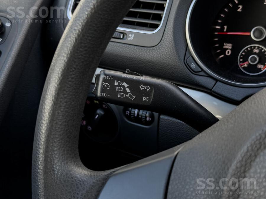 Blue Volkswagen Golf 2010 in Riga, with an engine capacity of 1.60 L and mileage of 0 thousand km for 5490 €, photo 25 on AUTOMOTO.COM.LV