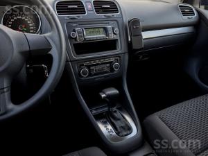 Blue Volkswagen Golf 2010 in Riga, with an engine capacity of 1.60 L and mileage of 0 thousand km for 5490 €, photo 31 on AUTOMOTO.COM.LV