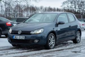 Zils Volkswagen Golf 2010 Liepāja, ar dzinēja tilpumu 1.60 L un nobraukumu 172 tūkst. km par 5950 €, foto  vietnē AUTOMOTO.COM.LV