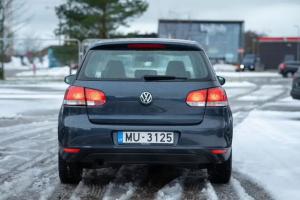Blue Volkswagen Golf 2010 in Liepaja, with an engine capacity of 1.60 L and mileage of 172 thousand km for 5950 €, photo 4 on AUTOMOTO.COM.LV