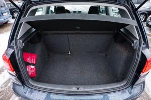 Blue Volkswagen Golf 2010 in Liepaja, with an engine capacity of 1.60 L and mileage of 172 thousand km for 5950 €, photo 11 on AUTOMOTO.COM.LV