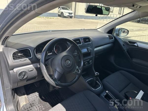 Blue Volkswagen Golf 2010 in Riga, with an engine capacity of 1.60 L and mileage of 310 thousand km for 2700 €, photo 7 on AUTOMOTO.COM.LV