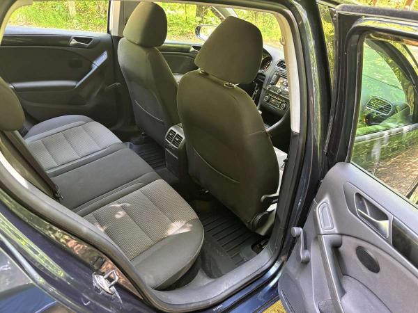 Zils Volkswagen Golf 2010 Viļņa, ar dzinēja tilpumu 1.20 L un nobraukumu 249 tūkst. km par 3350 €, foto 8 vietnē AUTOMOTO.COM.LV
