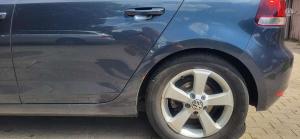 Zils Volkswagen Golf 2010 Panevēža, ar dzinēja tilpumu 1.80 L un nobraukumu 158 tūkst. km par 2100 €, foto 7 vietnē AUTOMOTO.COM.LV