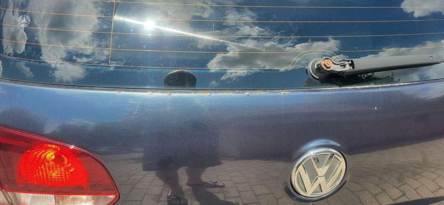 Zils Volkswagen Golf 2010 Panevēža, ar dzinēja tilpumu 1.80 L un nobraukumu 158 tūkst. km par 2100 €, foto 8 vietnē AUTOMOTO.COM.LV
