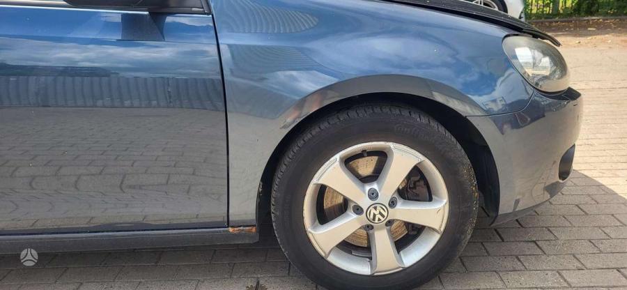 Zils Volkswagen Golf 2010 Panevēža, ar dzinēja tilpumu 1.80 L un nobraukumu 158 tūkst. km par 2100 €, foto 11 vietnē AUTOMOTO.COM.LV