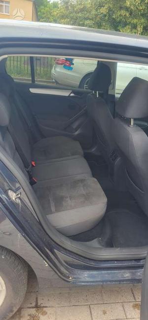 Zils Volkswagen Golf 2010 Panevēža, ar dzinēja tilpumu 1.80 L un nobraukumu 158 tūkst. km par 2100 €, foto 16 vietnē AUTOMOTO.COM.LV