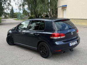 Blue Volkswagen Golf 2010 in Alytus, with an engine capacity of 1.60 L and mileage of 340 thousand km for 2699 €, photo 5 on AUTOMOTO.COM.LV