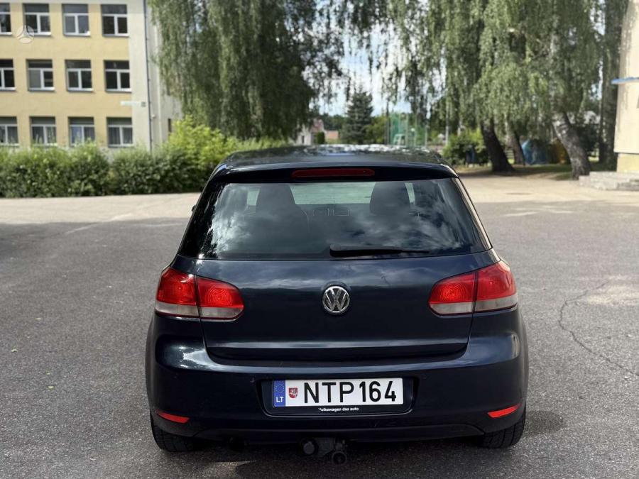 Blue Volkswagen Golf 2010 in Alytus, with an engine capacity of 1.60 L and mileage of 340 thousand km for 2699 €, photo 11 on AUTOMOTO.COM.LV