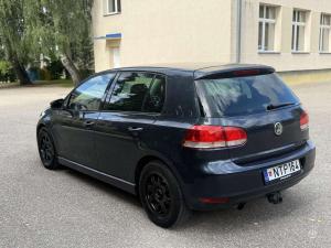 Blue Volkswagen Golf 2010 in Alytus, with an engine capacity of 1.60 L and mileage of 340 thousand km for 2699 €, photo 12 on AUTOMOTO.COM.LV
