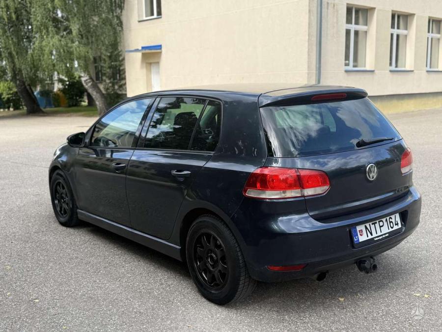 Blue Volkswagen Golf 2010 in Alytus, with an engine capacity of 1.60 L and mileage of 340 thousand km for 2699 €, photo 12 on AUTOMOTO.COM.LV