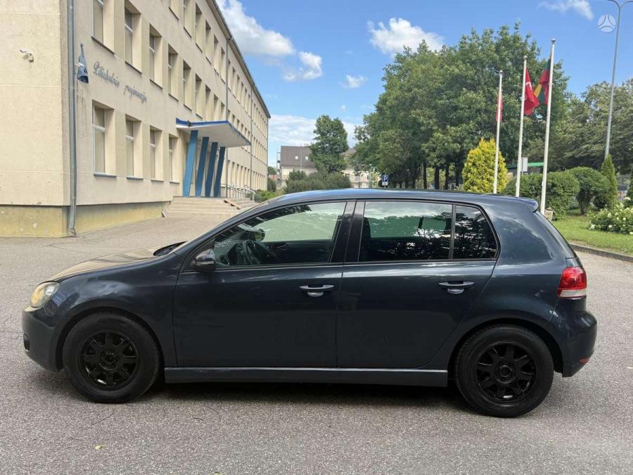 Blue Volkswagen Golf 2010 in Alytus, with an engine capacity of 1.60 L and mileage of 340 thousand km for 2699 €, photo 13 on AUTOMOTO.COM.LV