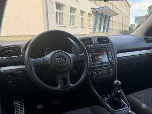 Blue Volkswagen Golf 2010 in Alytus, with an engine capacity of 1.60 L and mileage of 340 thousand km for 2699 €, photo 18 on AUTOMOTO.COM.LV