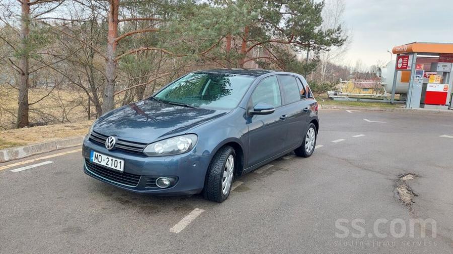 Zils Volkswagen Golf 2010 Tukums, ar dzinēja tilpumu 1.20 L un nobraukumu 153 tūkst. km par 2800 €, foto 3 vietnē AUTOMOTO.COM.LV