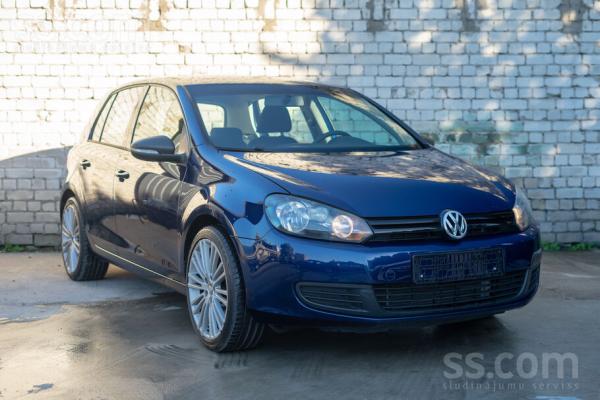 Фольксваген Гольф 2010 в Лиепая на AUTOMOTO.COM.LV Синий Фольксваген Гольф 2010 в Лиепая, объемом двигателя 1.40 л и пробегом 279 тыс. км за 4950 €, фото 6 на AUTOMOTO.COM.LV
