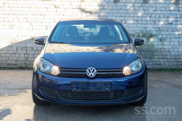 Фольксваген Гольф 2010 в Лиепая на AUTOMOTO.COM.LV Синий Фольксваген Гольф 2010 в Лиепая, объемом двигателя 1.40 л и пробегом 279 тыс. км за 4950 €, фото 7 на AUTOMOTO.COM.LV