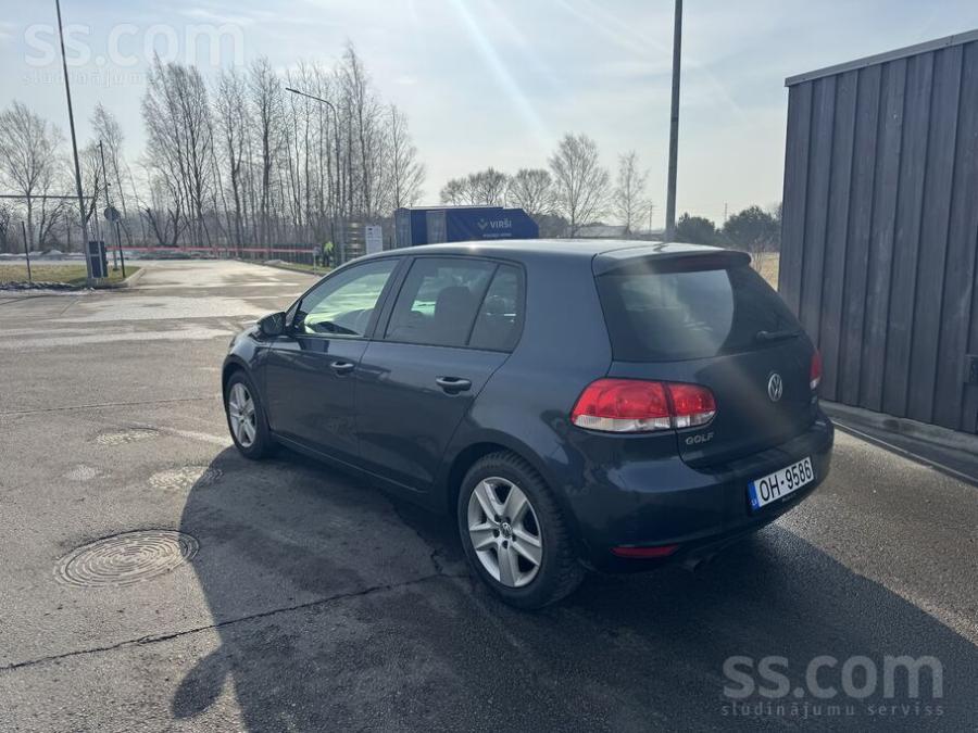Zils Volkswagen Golf 2010 Rīga, ar dzinēja tilpumu 1.40 L un nobraukumu 244 tūkst. km par 2950 €, foto 5 vietnē AUTOMOTO.COM.LV