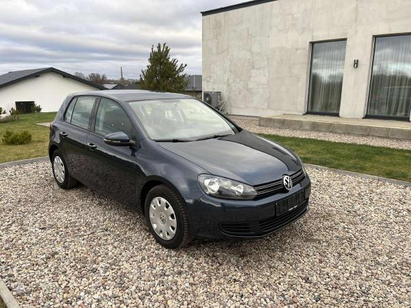 Zils Volkswagen Golf 2011 Alīta, ar dzinēja tilpumu 1.40 L un nobraukumu 160 tūkst. km par 4250 €, foto 1 vietnē AUTOMOTO.COM.LV